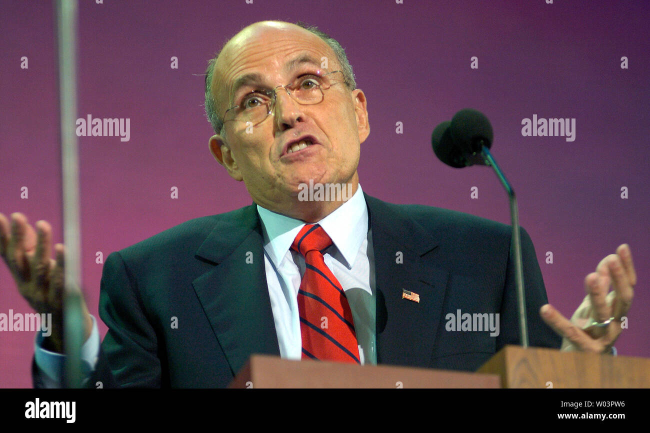 Former New York Mayor Rudy Giuliani addresses the delegates during ...