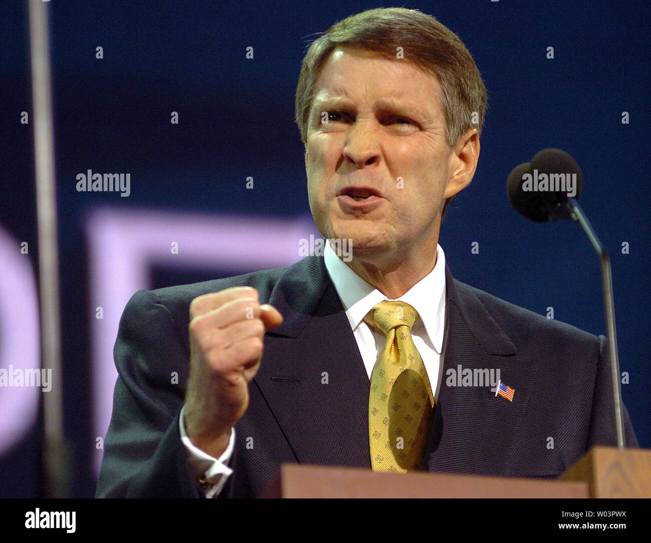 Senate Majority Leader Bill Frist addresses the delegates during the ...