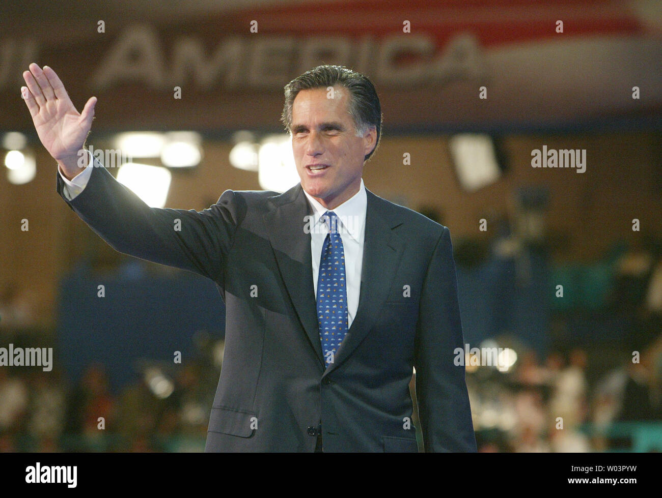 Mitt romney 2004 hi-res stock photography and images - Alamy