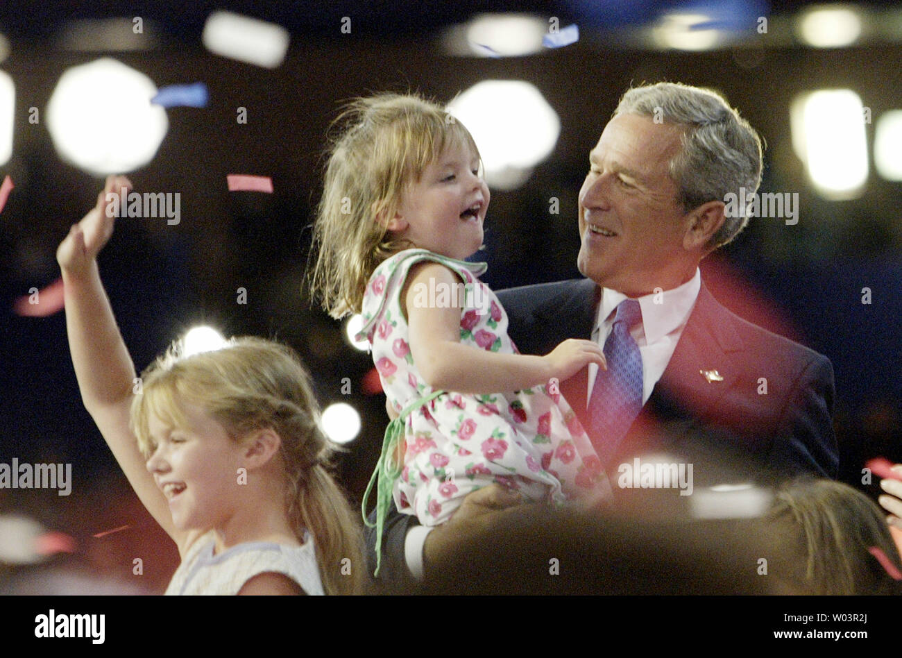 President George Bush celebrates with the grandchildren of Vice ...
