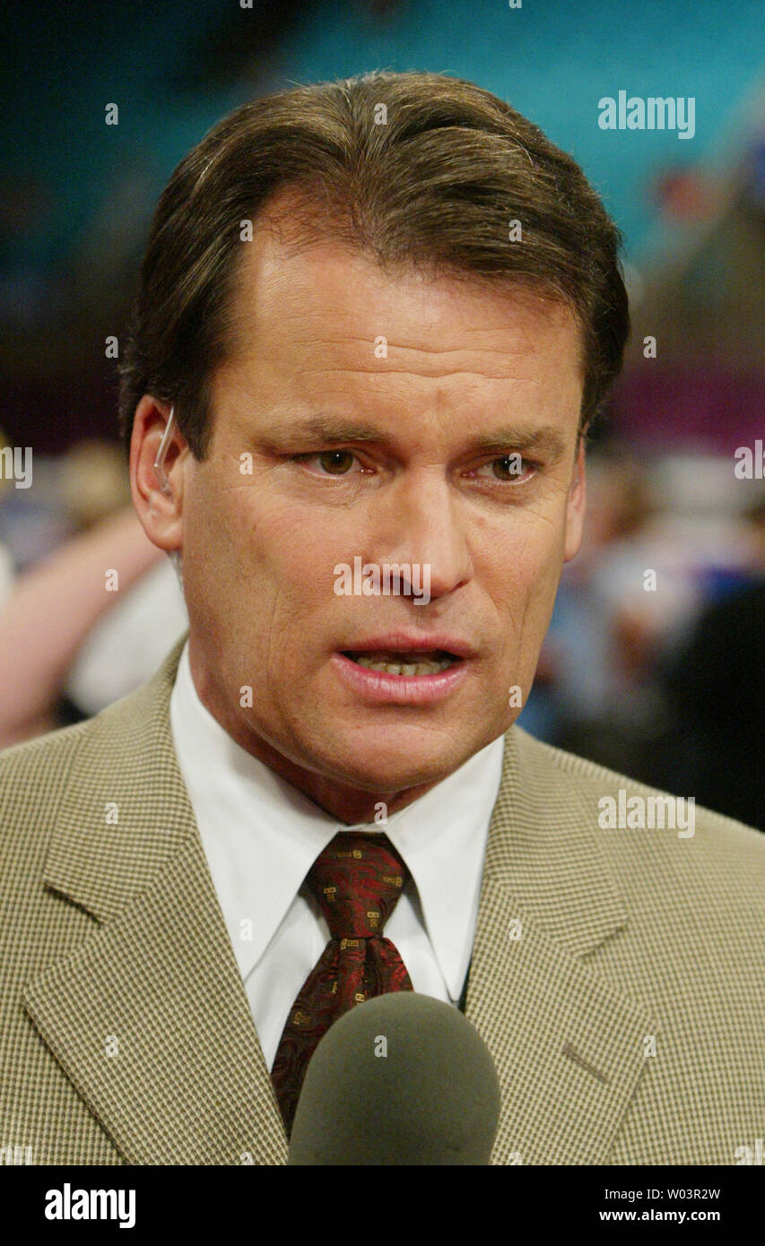 NBC News' Chip Reid does his live broadcast from the floor of Madison ...