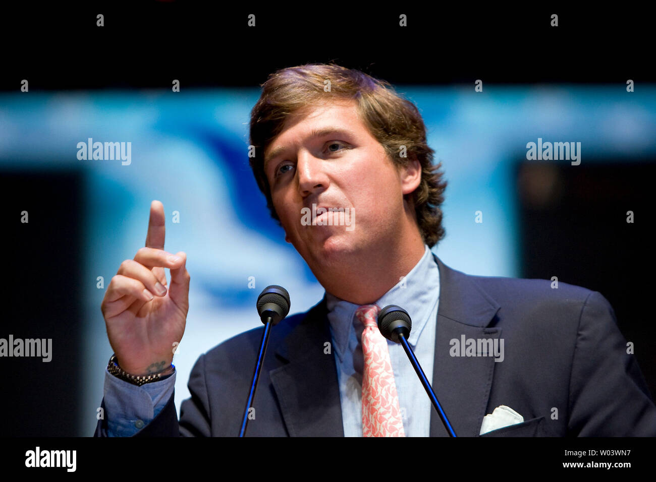 Tucker carlson hi-res stock photography and images - Alamy
