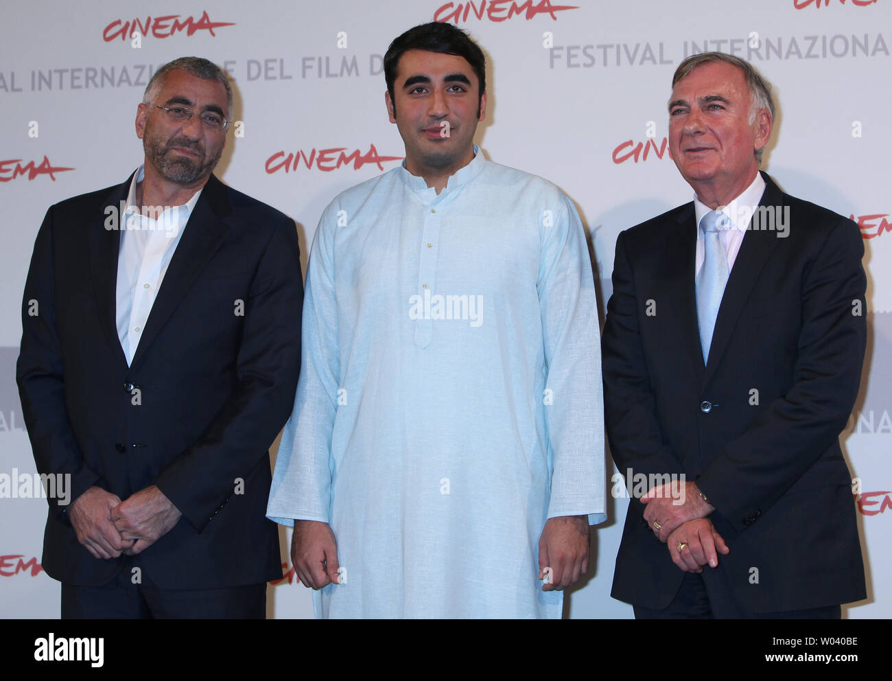 Duane Baughman (L), Bilawal Bhutto Zardari (C) and Mark Siegel arrive ...