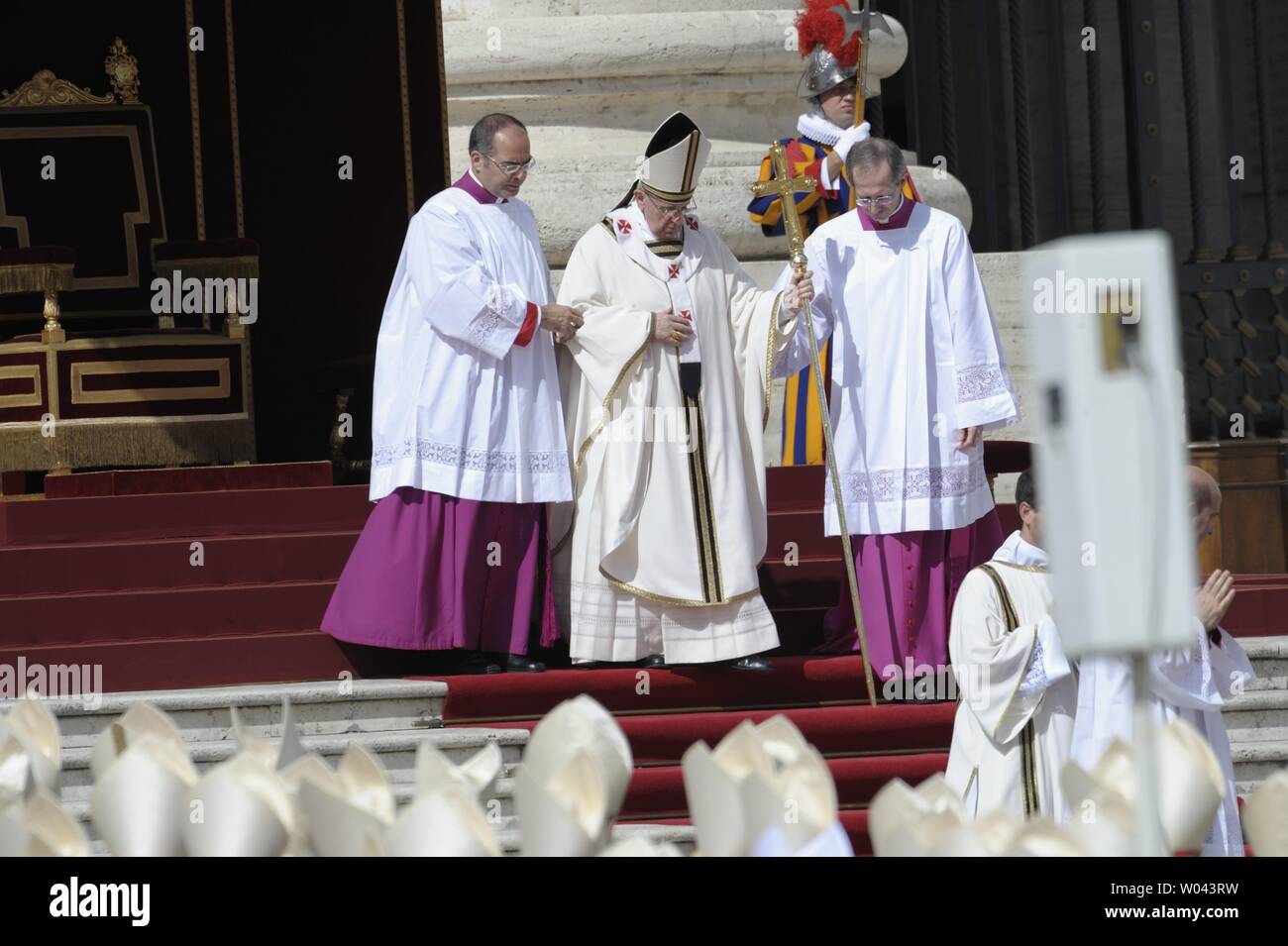 Pope Francis celebrates his inauguration mass at at the Vatican on ...