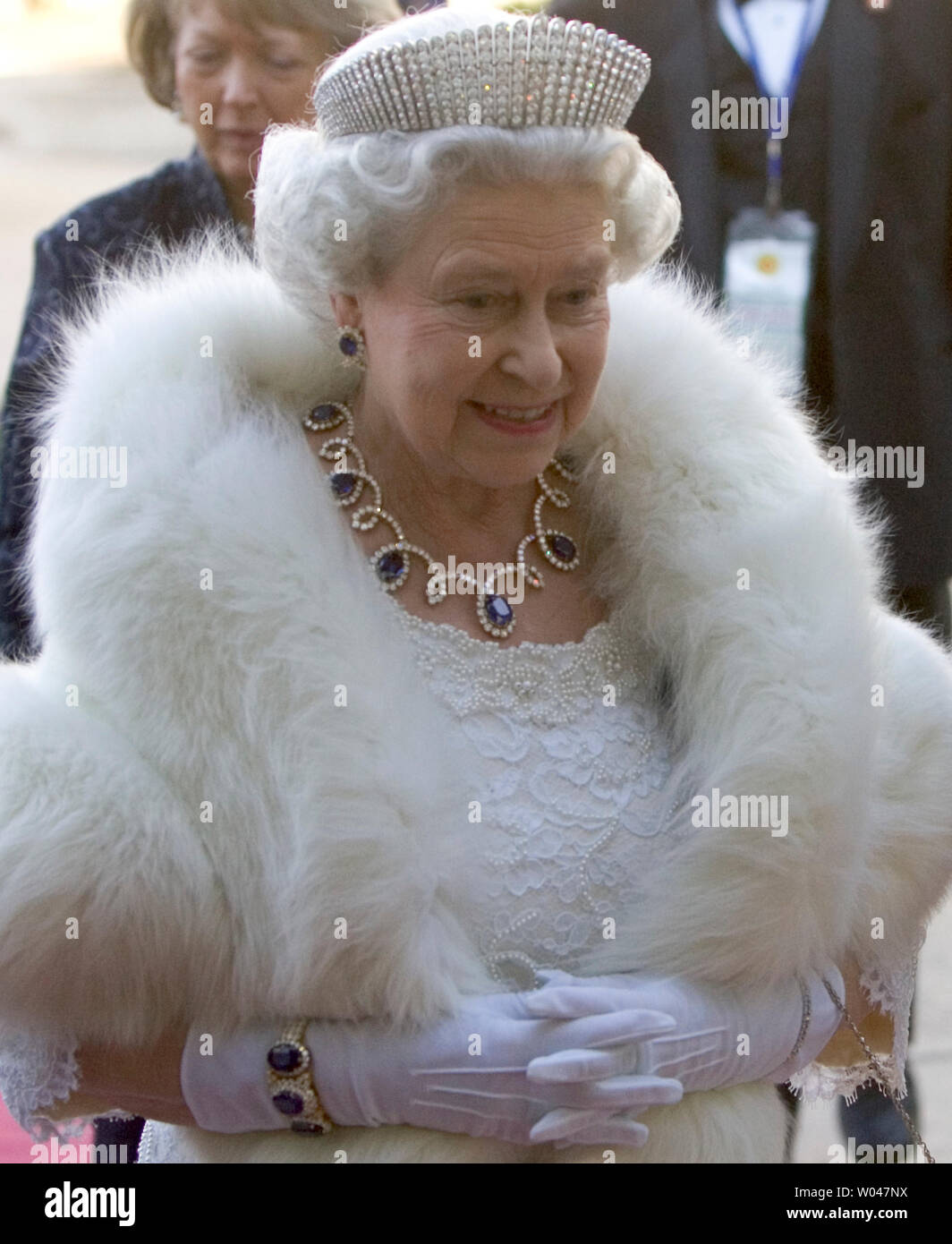 Queen elizabeth canada may 2005 hi-res stock photography and images - Alamy