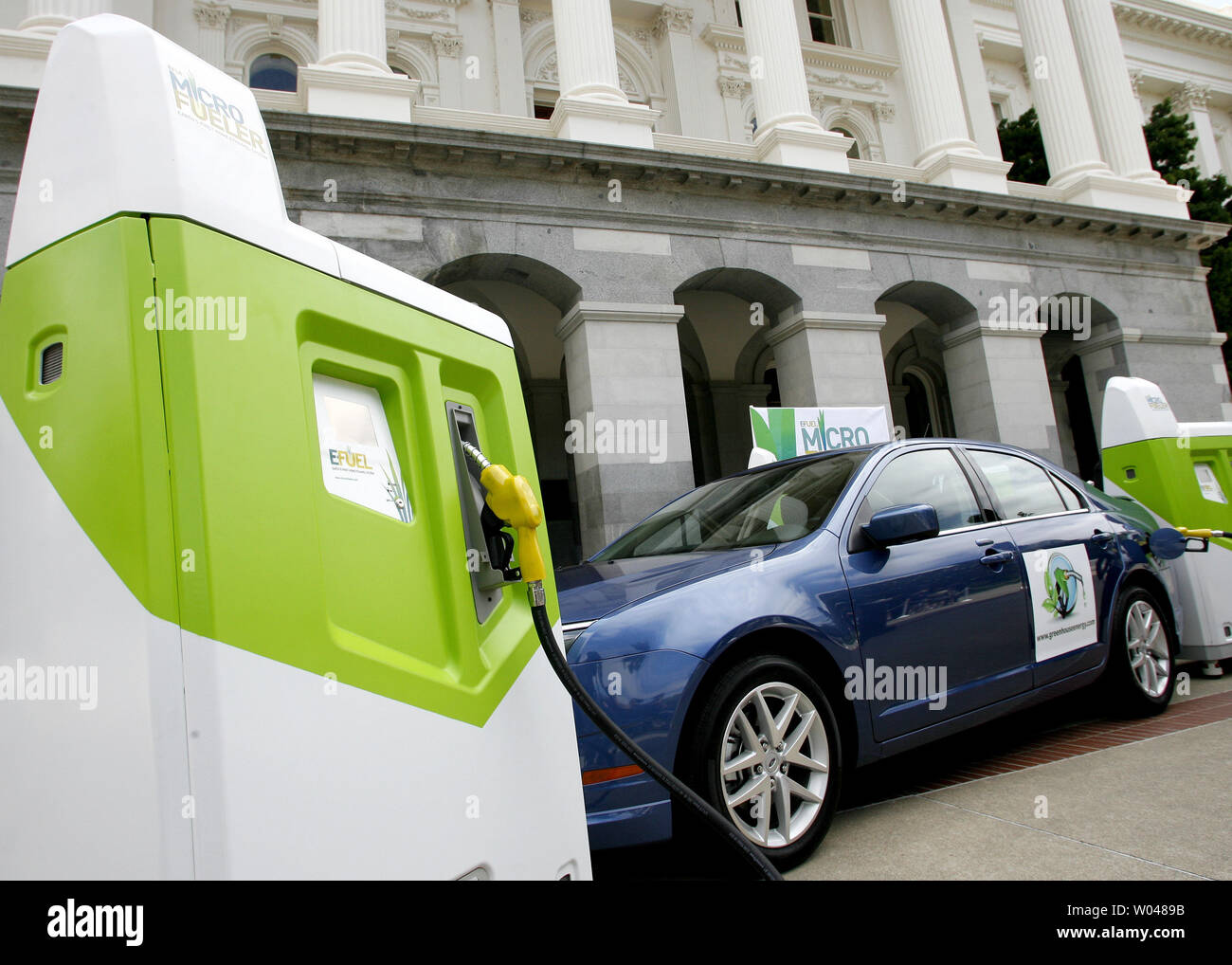 The E-fuel 100 MicroFuelerª, a portable micro-refinery fuel system for ...