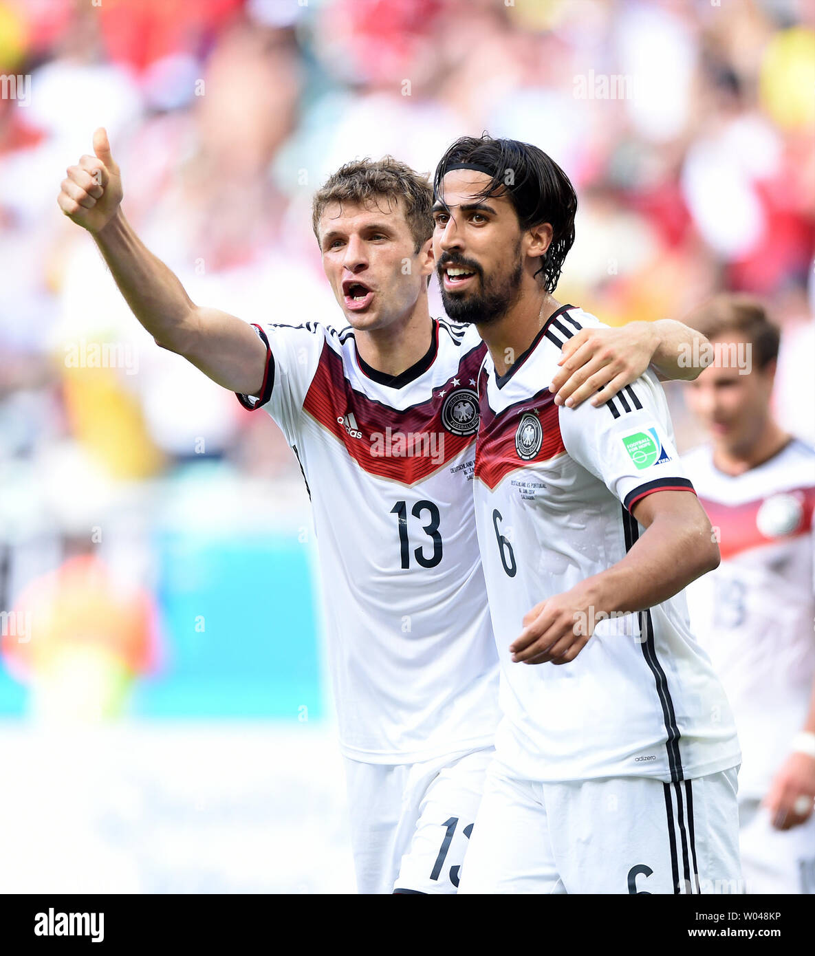 Team mate thomas muller hi-res stock photography and images - Alamy
