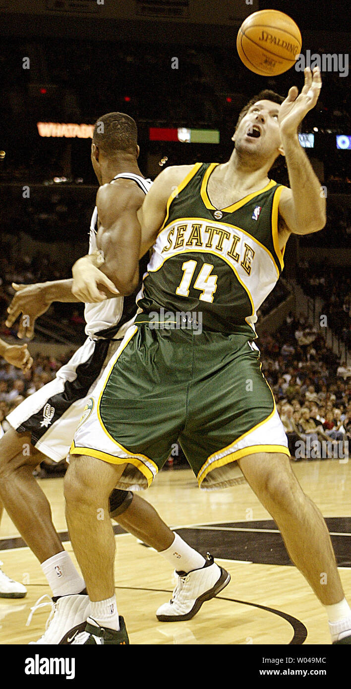 14 november 2002 hi-res stock photography and images - Alamy