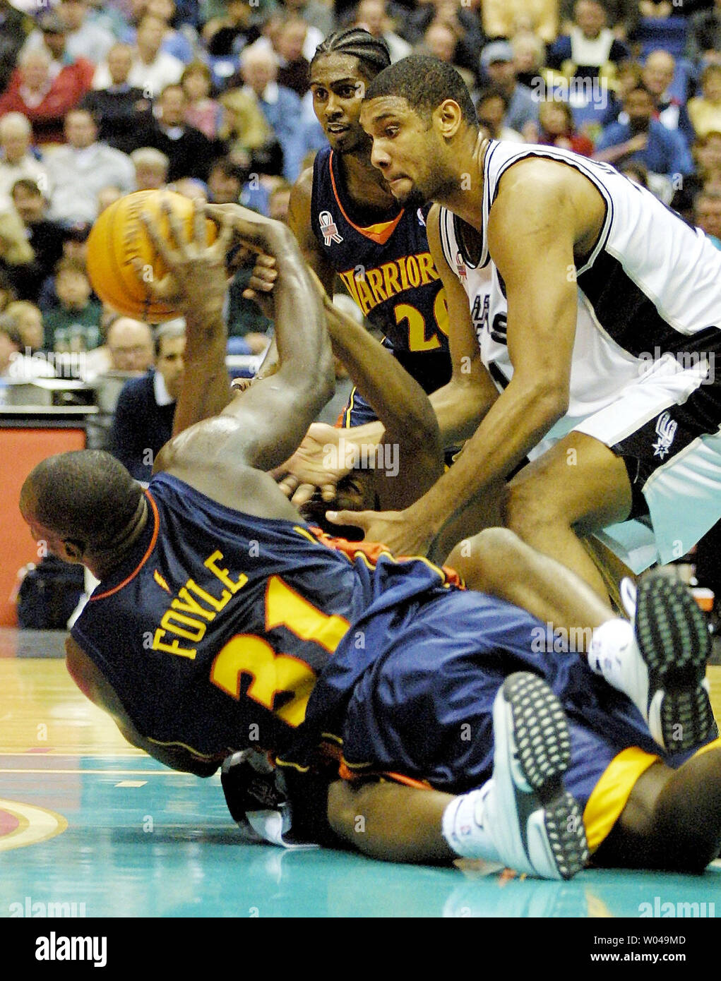 Adonal foyle golden state warriors hi-res stock photography and images ...