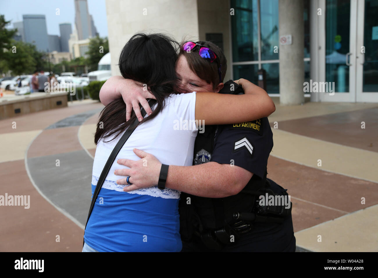 Black lives matter police hugs hi-res stock photography and images - Alamy