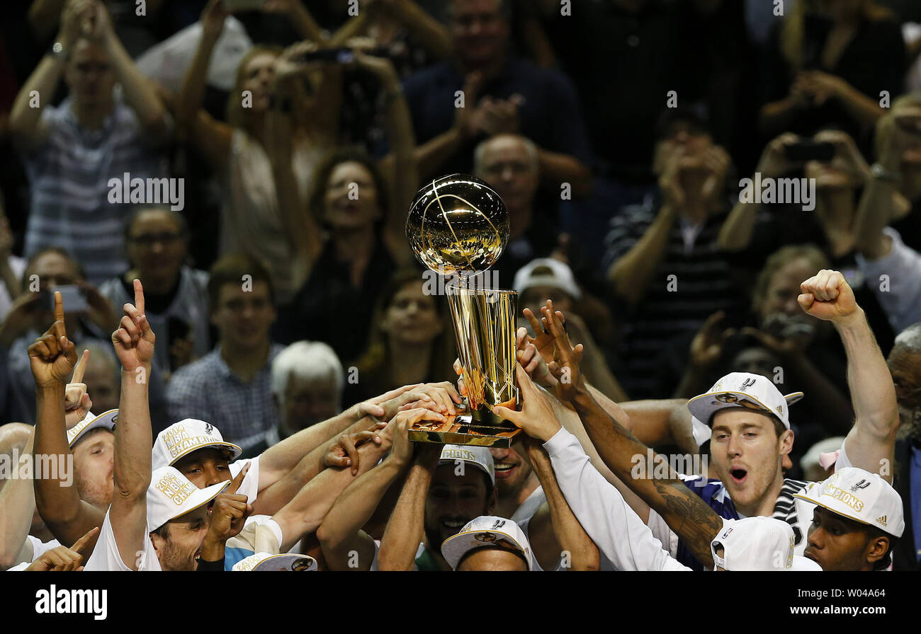 Spurs 5 Championship Trophies