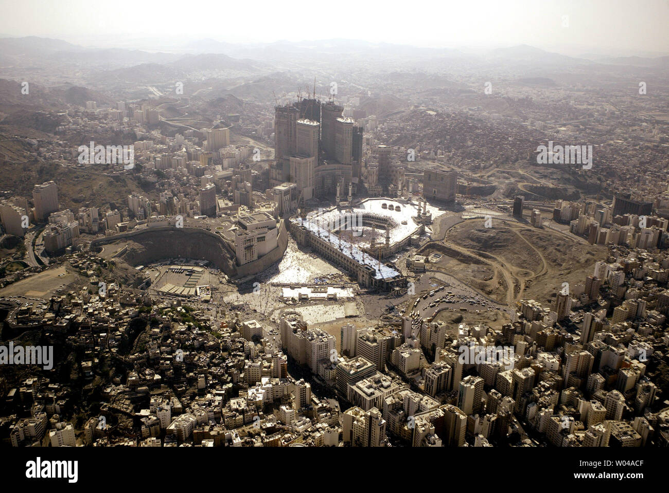 Grand mosque mecca aerial view hi-res stock photography and images - Alamy