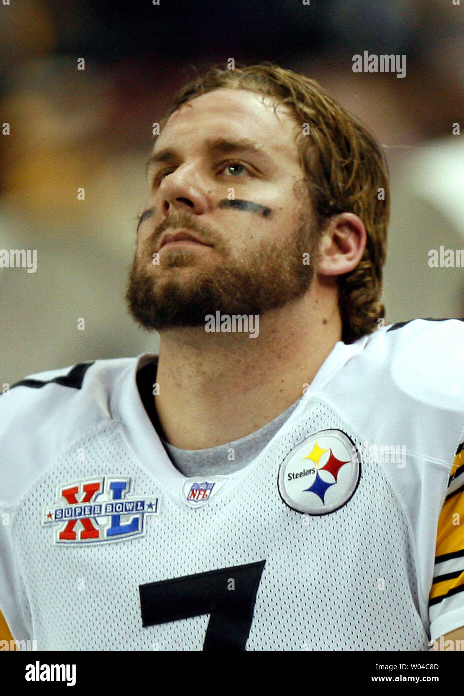 Pittsburgh Steelers quarterback Ben Roethlisberger broke his jaw and ...