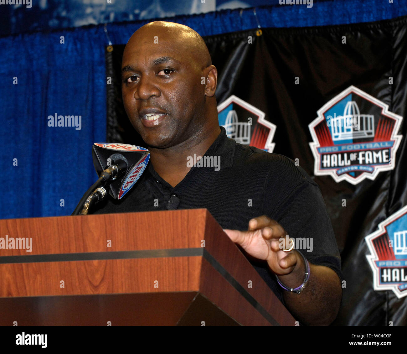 Thurman thomas bills hi-res stock photography and images - Alamy