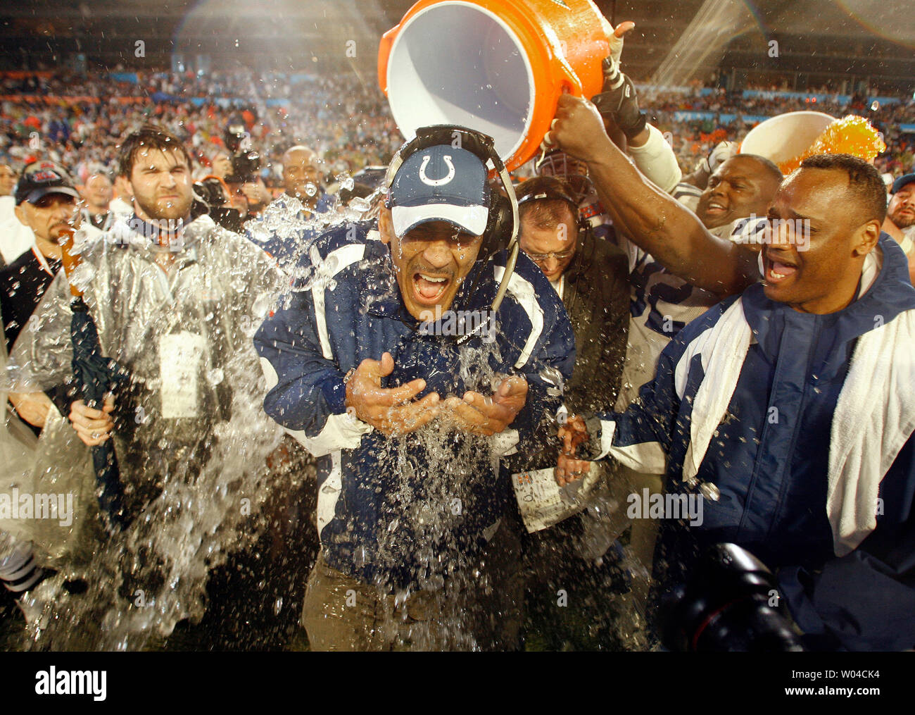 Gatorade bath hi-res stock photography and images - Alamy