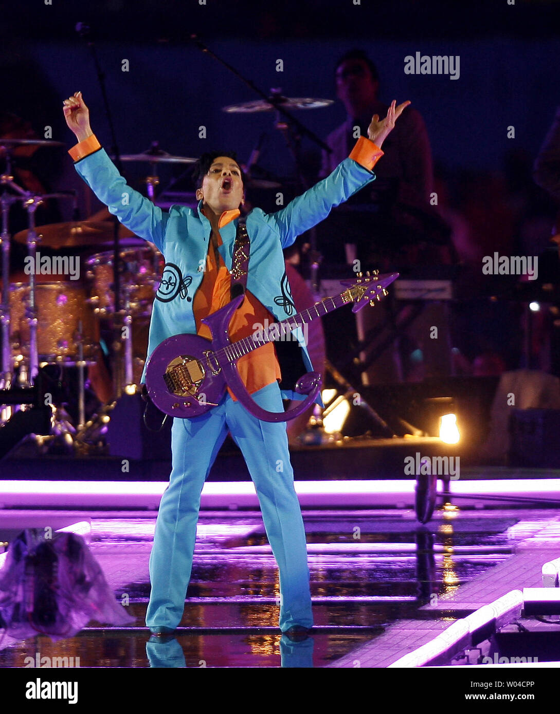 Prince performs at half time at Super Bowl XLI at Dolphin Stadium in ...