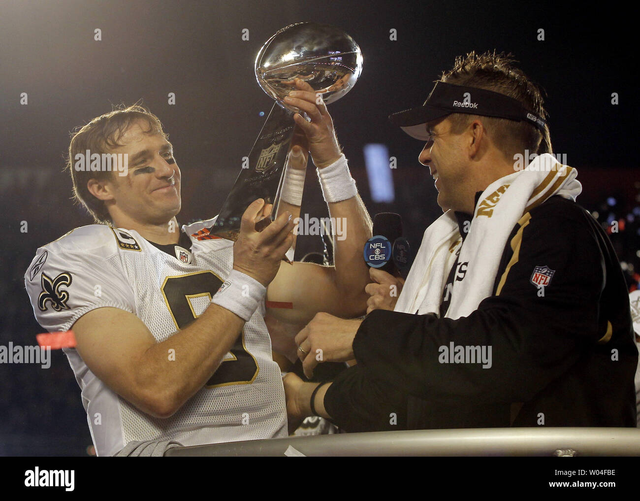 Drew brees vince lombardi trophy hi-res stock photography and images ...