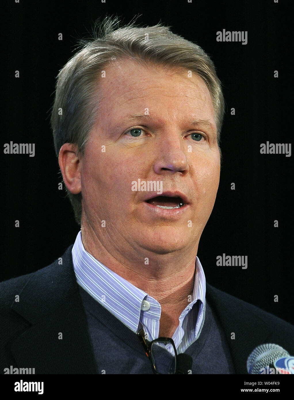 Phil simms hi-res stock photography and images - Alamy