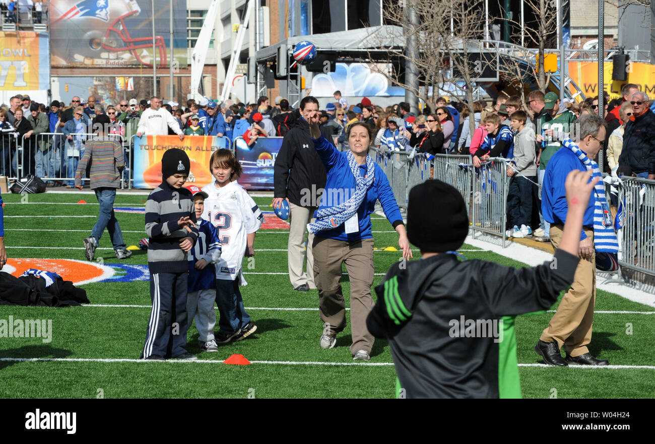 Nfl street 3 hi-res stock photography and images - Alamy