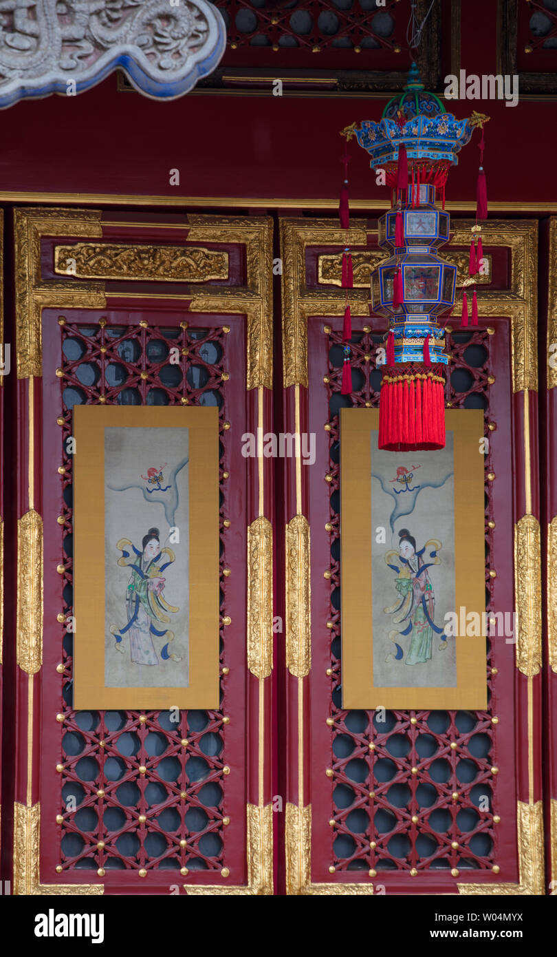 Palace lamp of the Imperial Palace in Beijing Stock Photo - Alamy