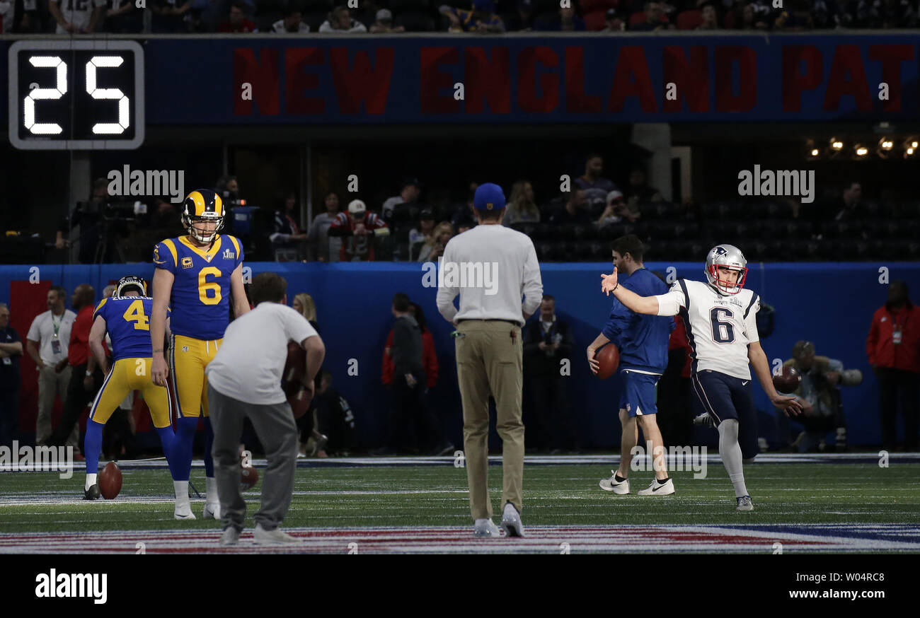 Los Angeles Rams punter Johnny Hekker (6) practices alongside New ...