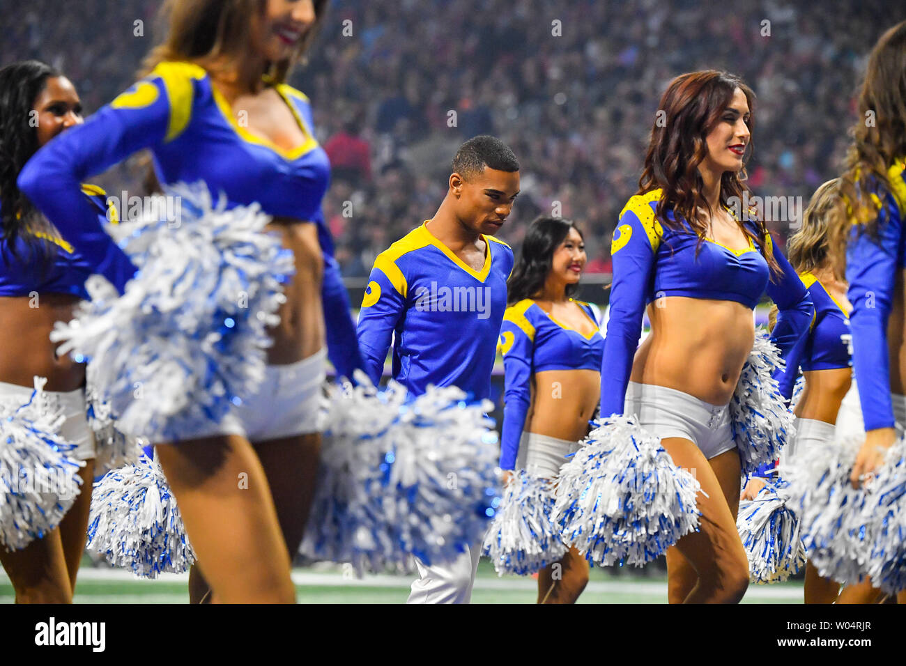 Rams cheerleaders hi-res stock photography and images - Alamy