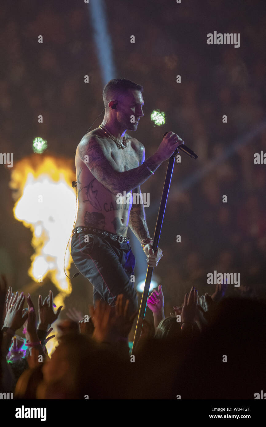 Adam Levine and Maroon 5 perform during the Pepsi Super Bowl LIII ...