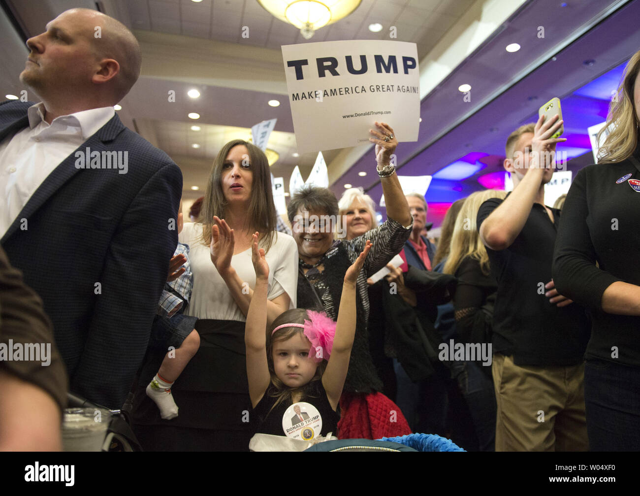 Donald Trump supporters cheer at his election night rally in ...
