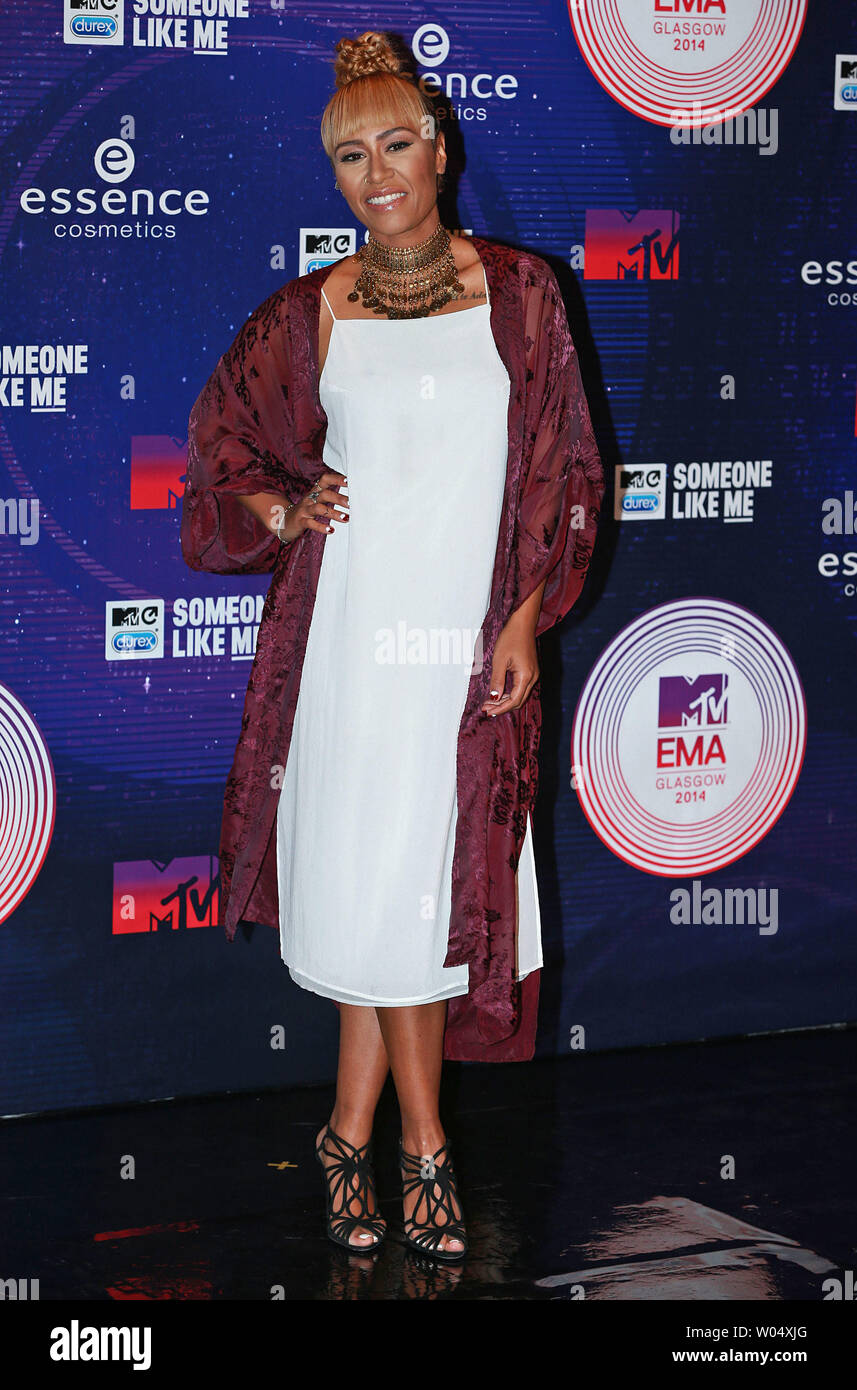 Emelie Sande arrives at the MTV Europe Music Awards in Glasgow ...