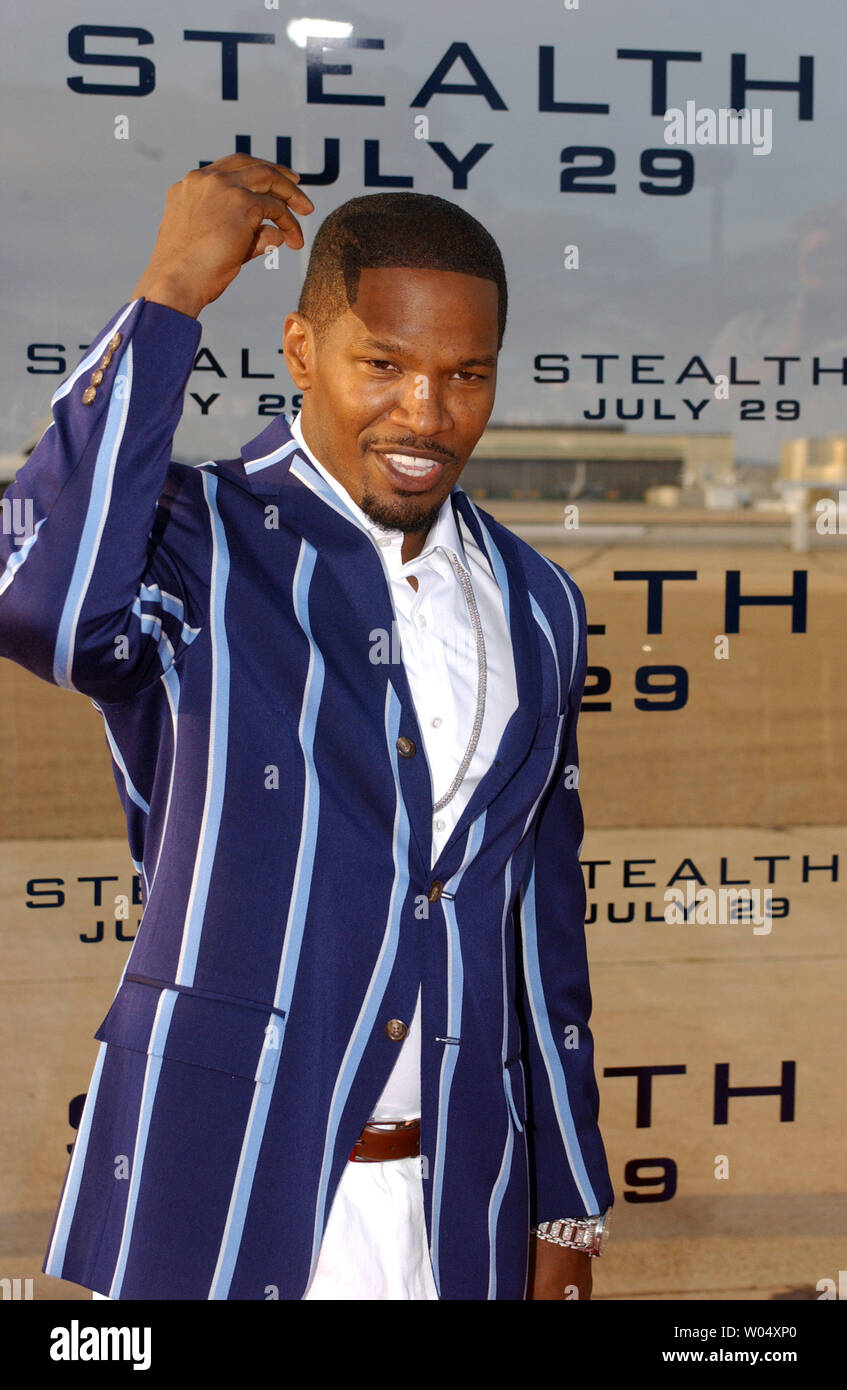 Stealth 2005 jamie foxx hi-res stock photography and images - Alamy