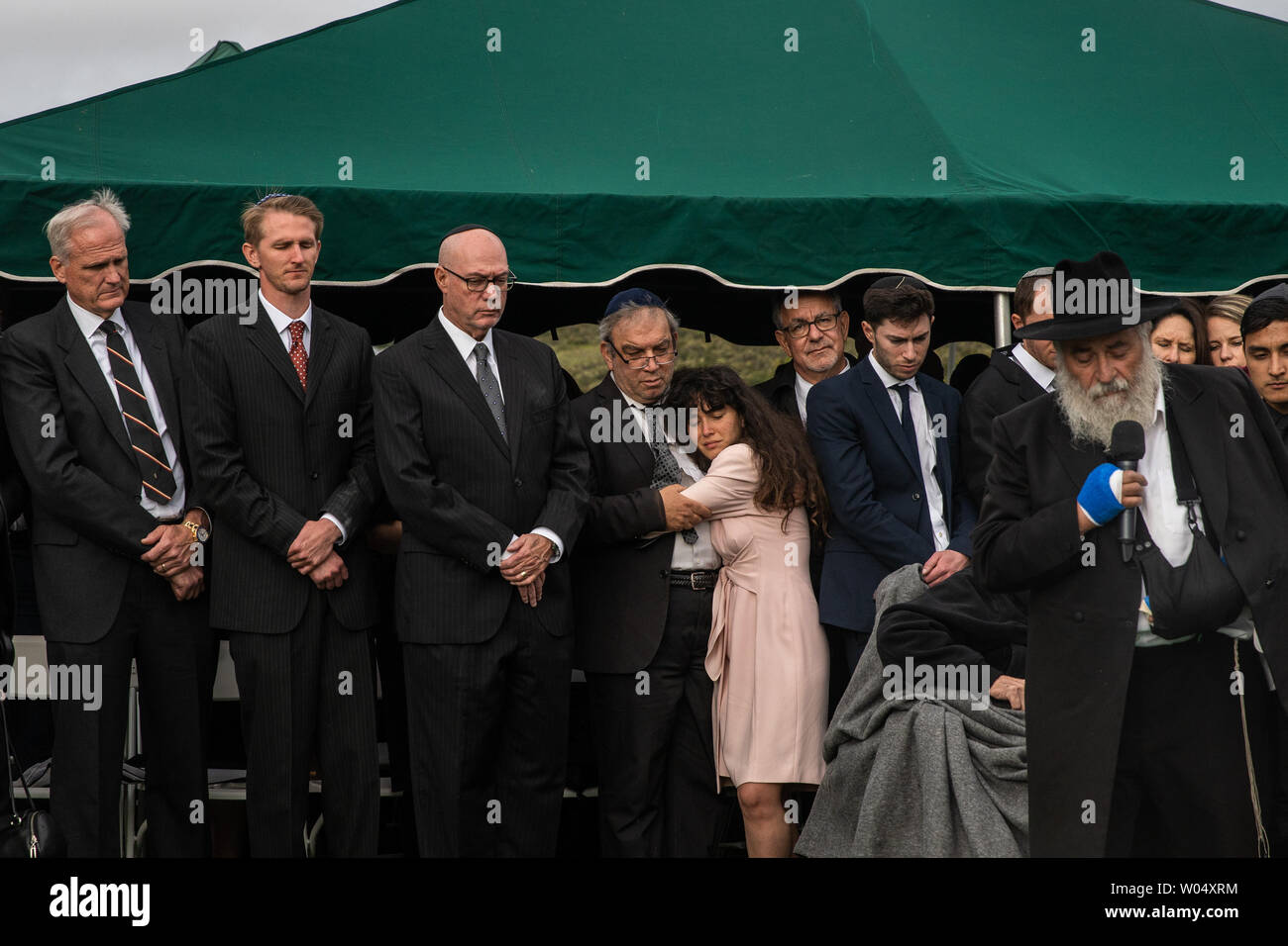 Rabbi Yisroel Goldstein speaks at the funeral service for Lori Gilbert ...