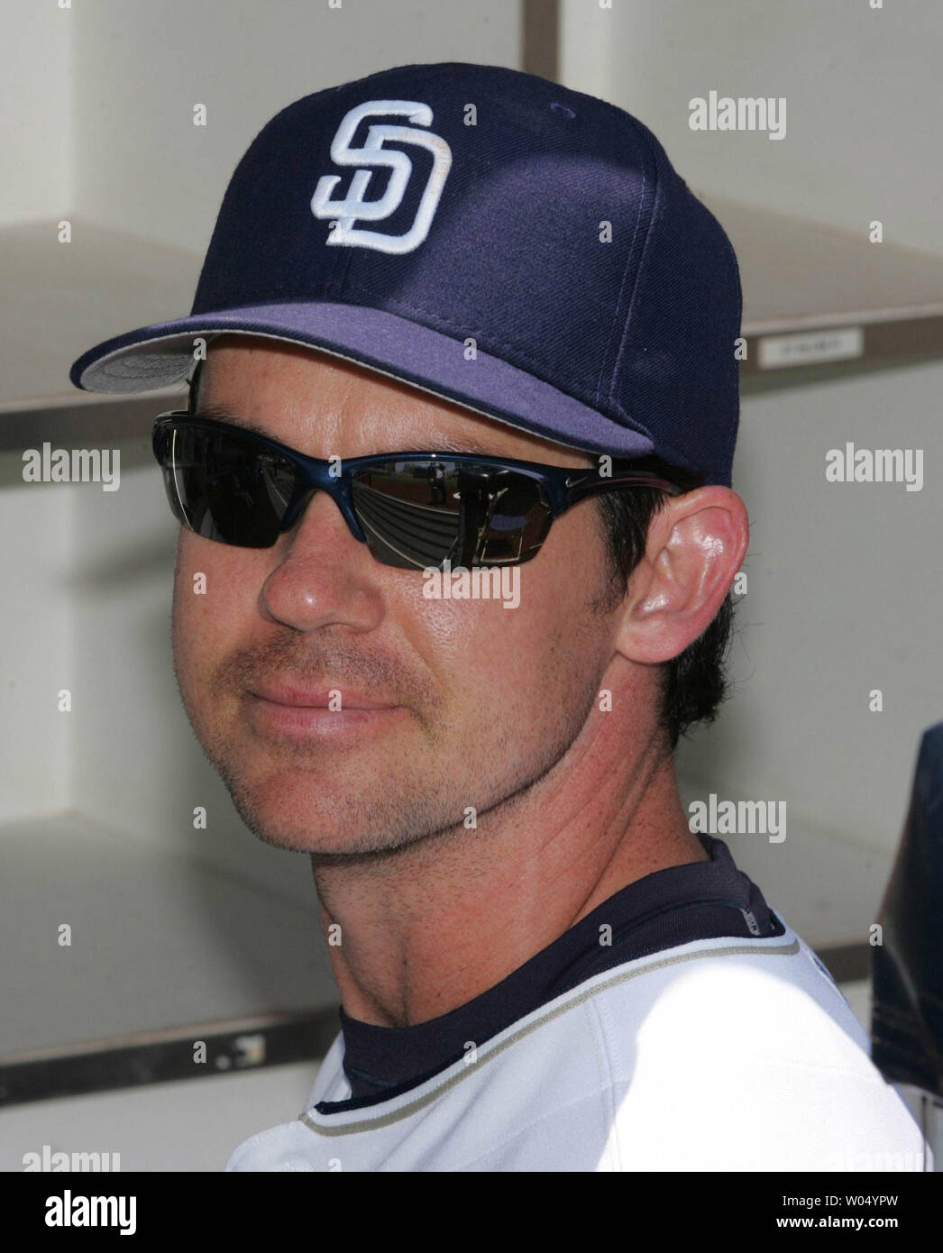 San Diego Padres second baseman Mark Loretta awaits the start of the ...