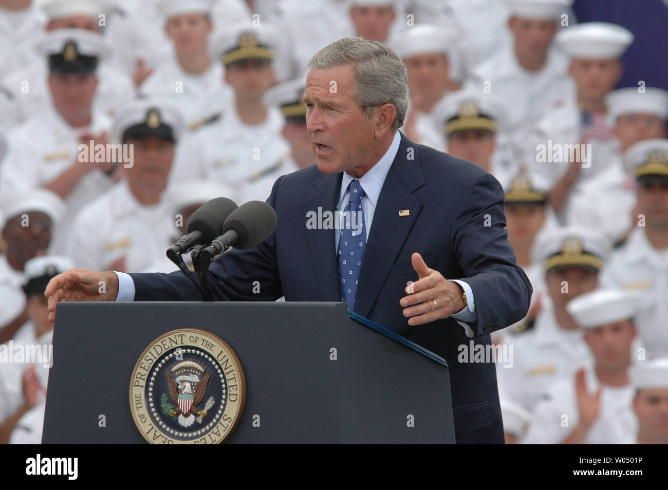 U.S. President George W. Bush delivers a speech to a crowd of Naval ...