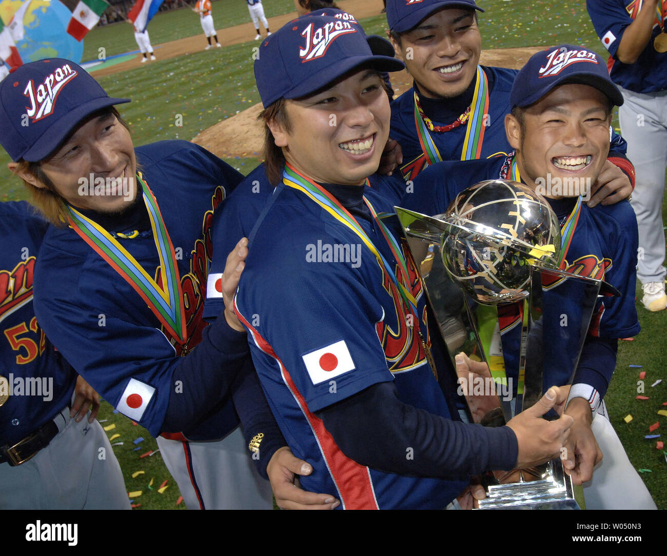 Cuba baseball 2006 hi-res stock photography and images - Alamy