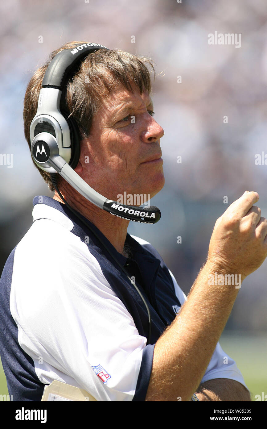 San Diego Chargers head coach Norv Turner watches action in the first ...