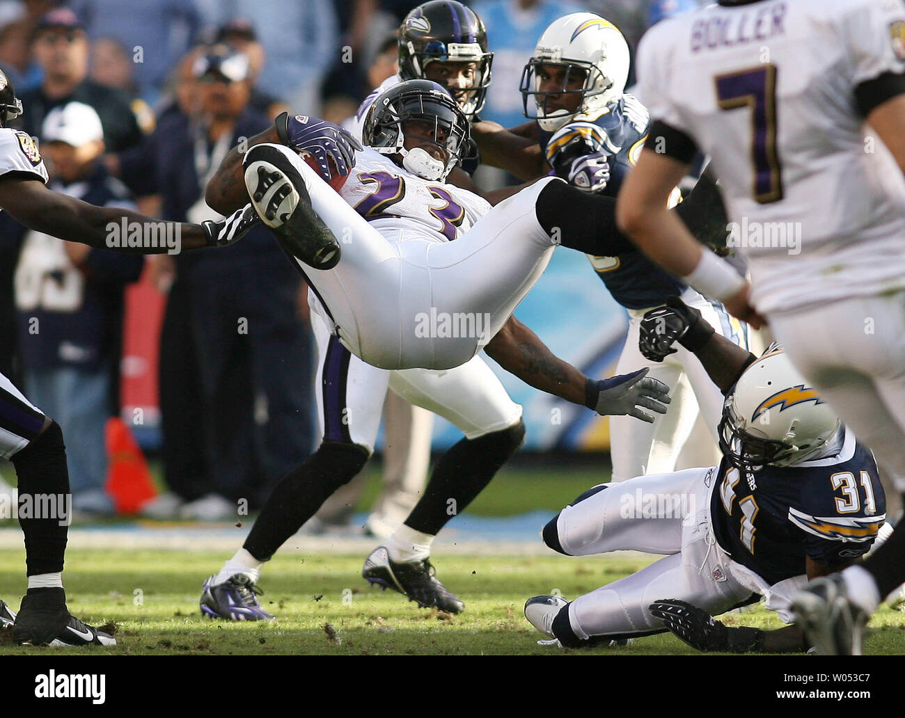 Baltimore Ravens running back Willis McGahee leaps over San Diego ...