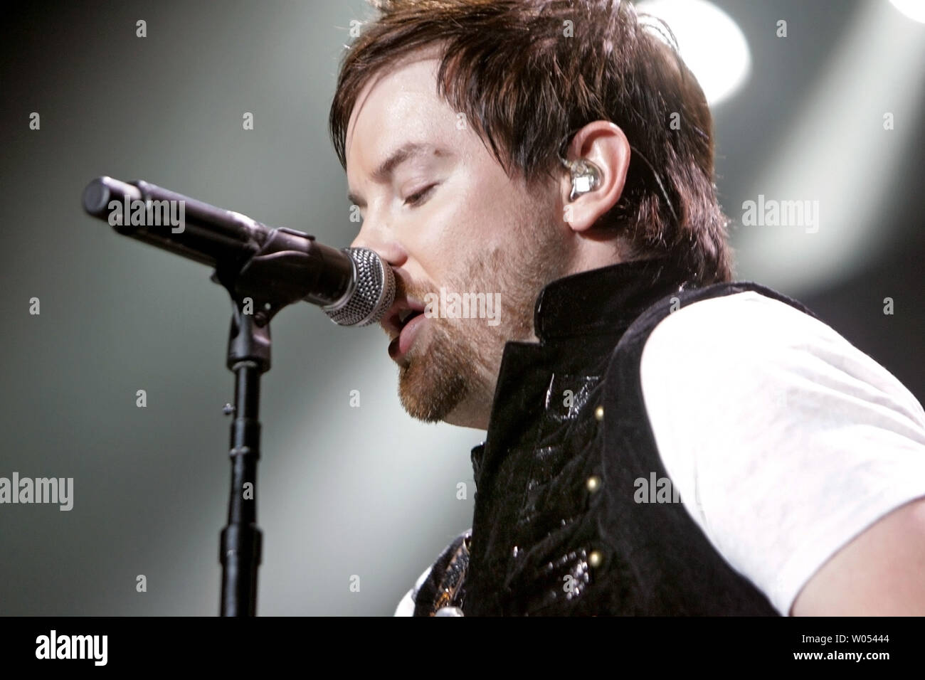 American Idol Winner David Cook High Resolution Stock Photography and ...