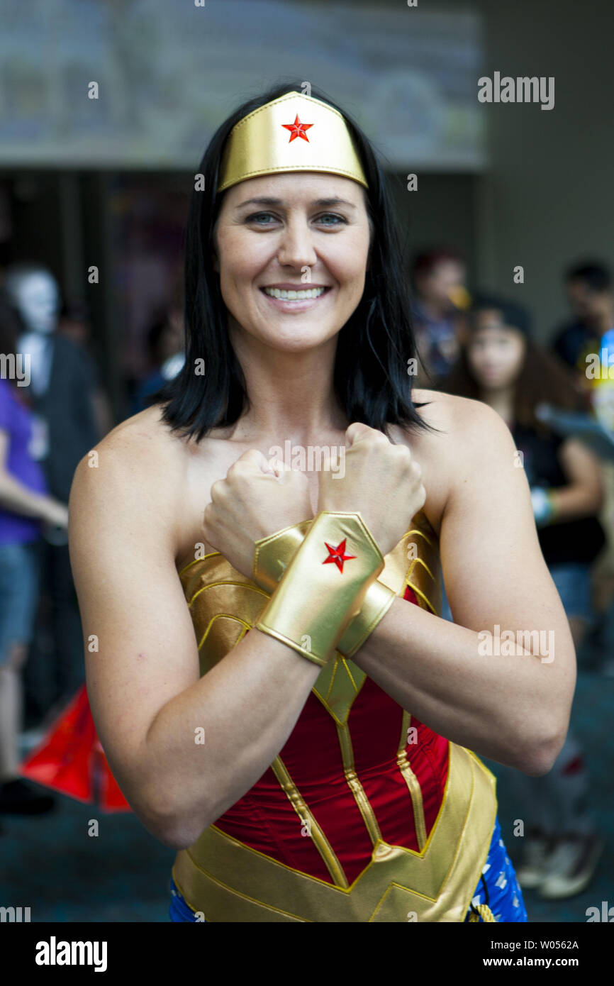 Thousands of fans arrive for the annual four-day Comic-Con gathering in ...