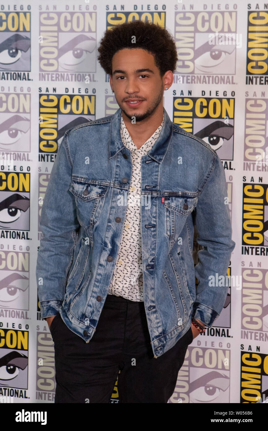 Actor Jorge Lendeborg Jr. attends the premiere of the sci-fi motion ...