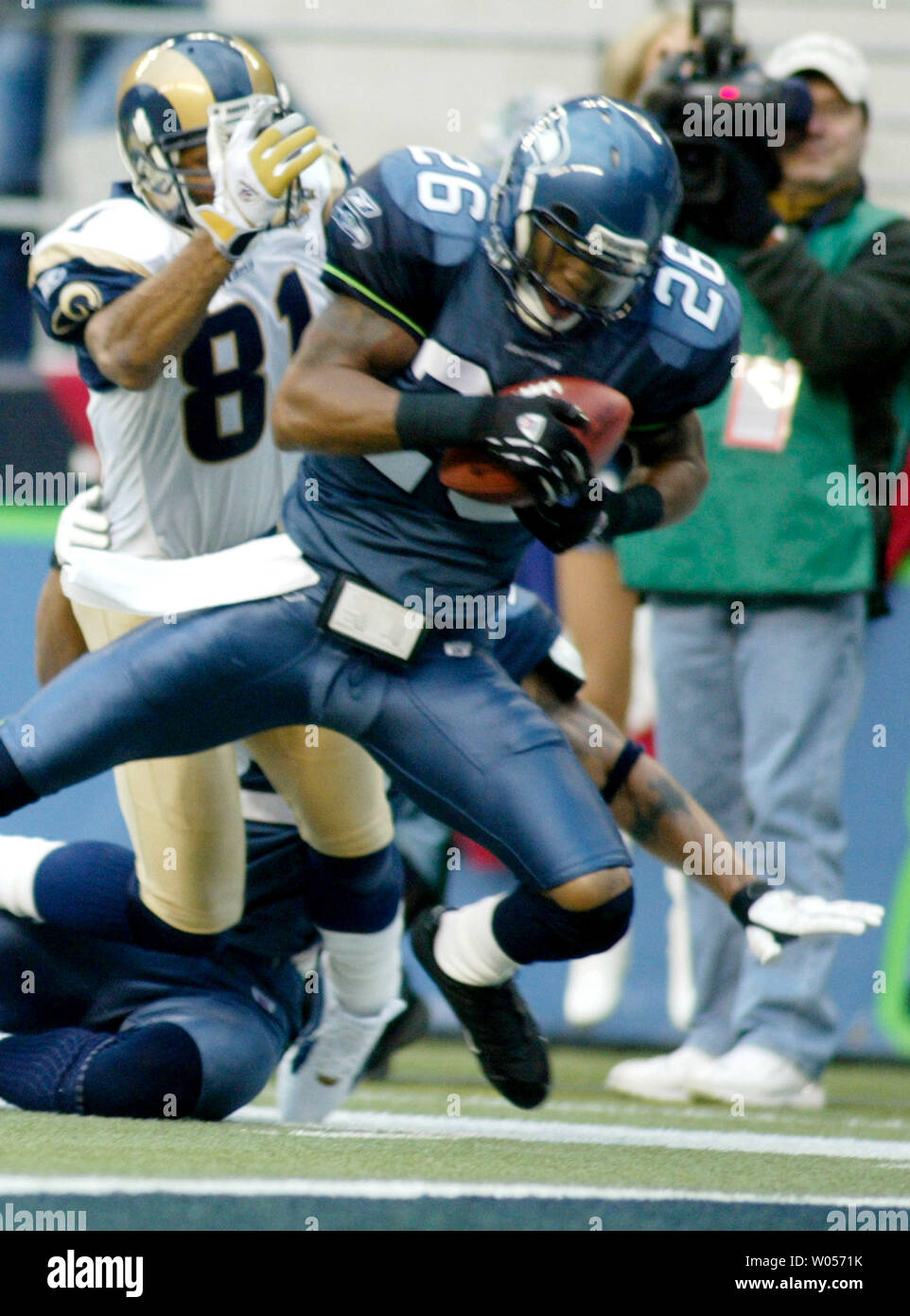 Torry holt rams hi-res stock photography and images - Alamy