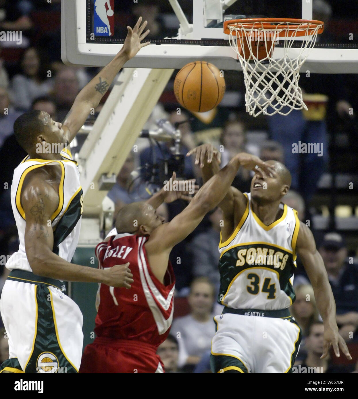 Left to right ray lewis hi-res stock photography and images - Alamy