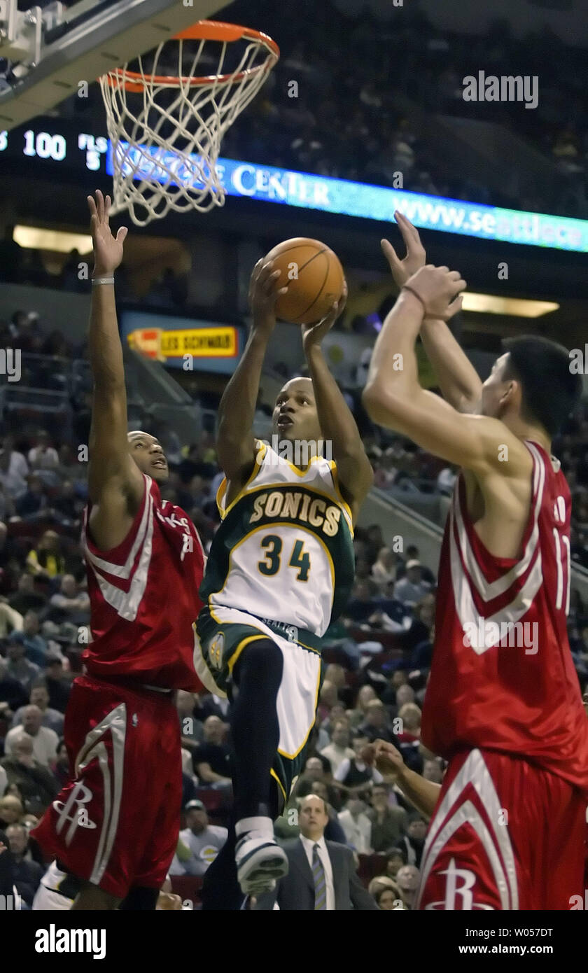 Seattle supersonics ray allen hi-res stock photography and images - Alamy