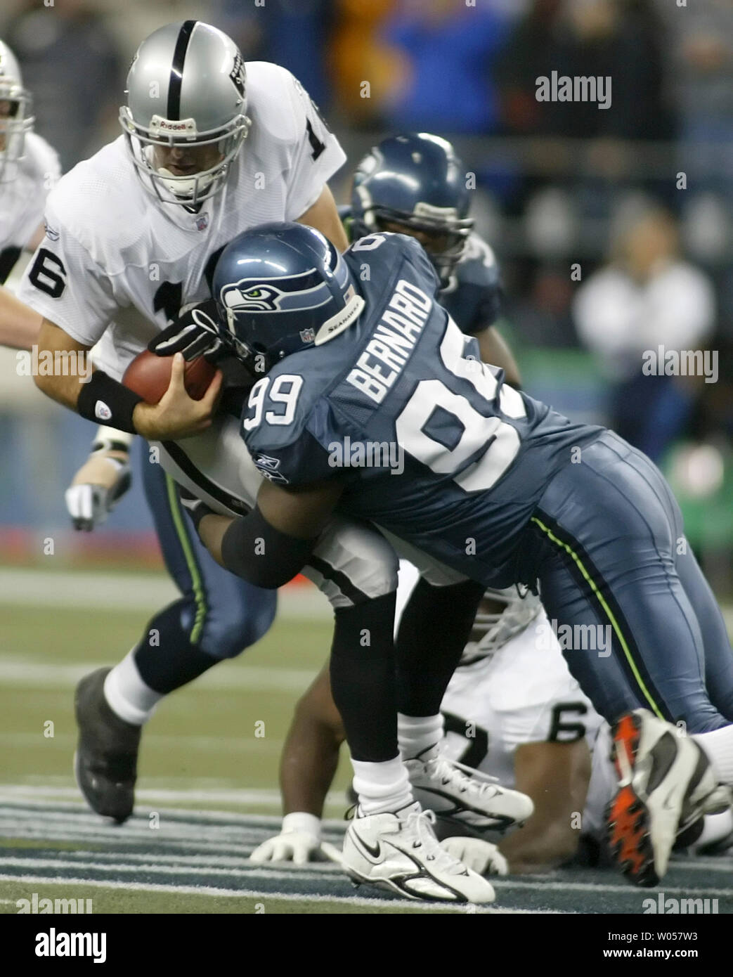Seattle seahawks tackle rocky bernard hi-res stock photography and ...