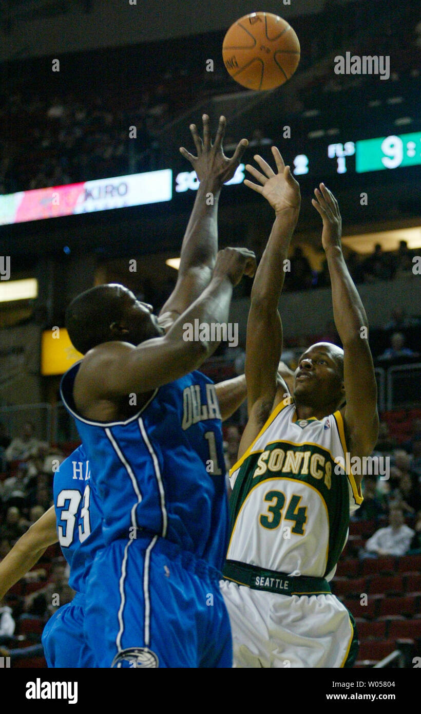 Seattle supersonics ray allen hi-res stock photography and images - Alamy