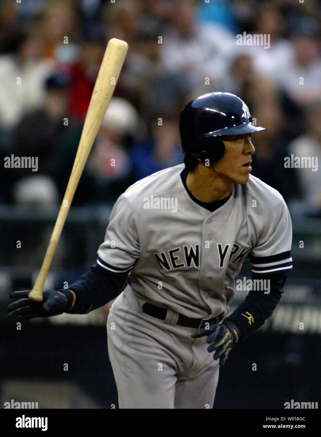 Drops bat hi-res stock photography and images - Alamy