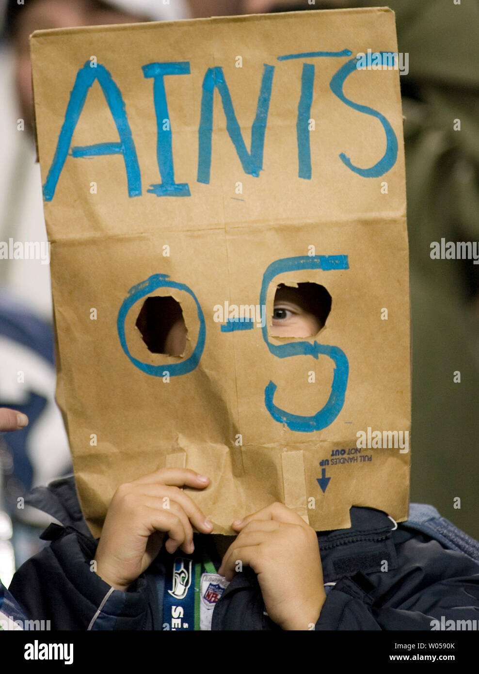 Sack over the head hi-res stock photography and images - Alamy