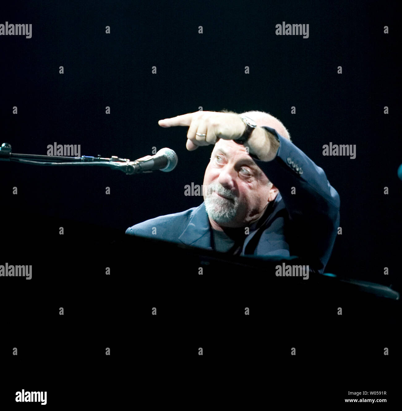 Billy joel young hi-res stock photography and images - Alamy