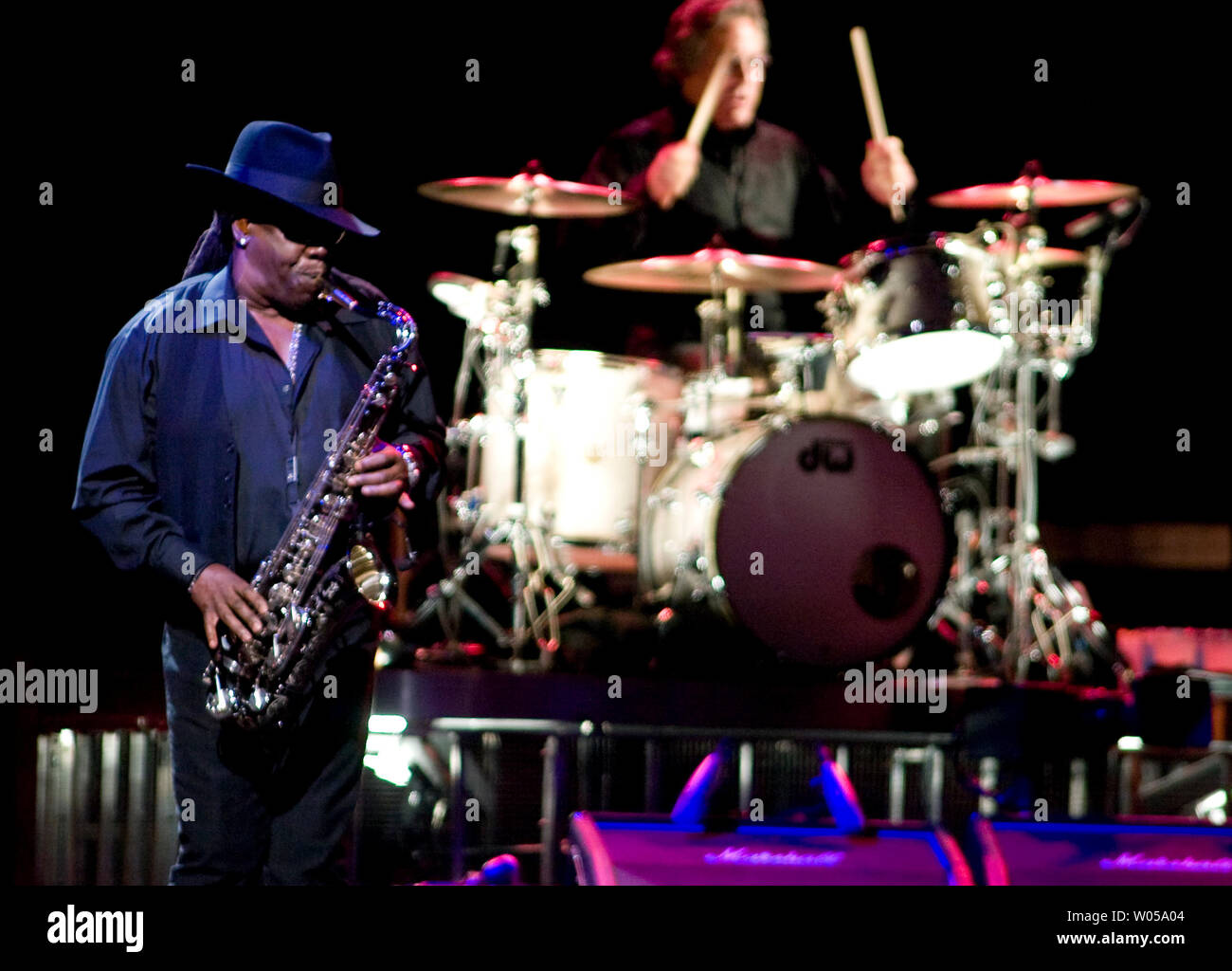 Saxophone e street band hi-res stock photography and images - Alamy