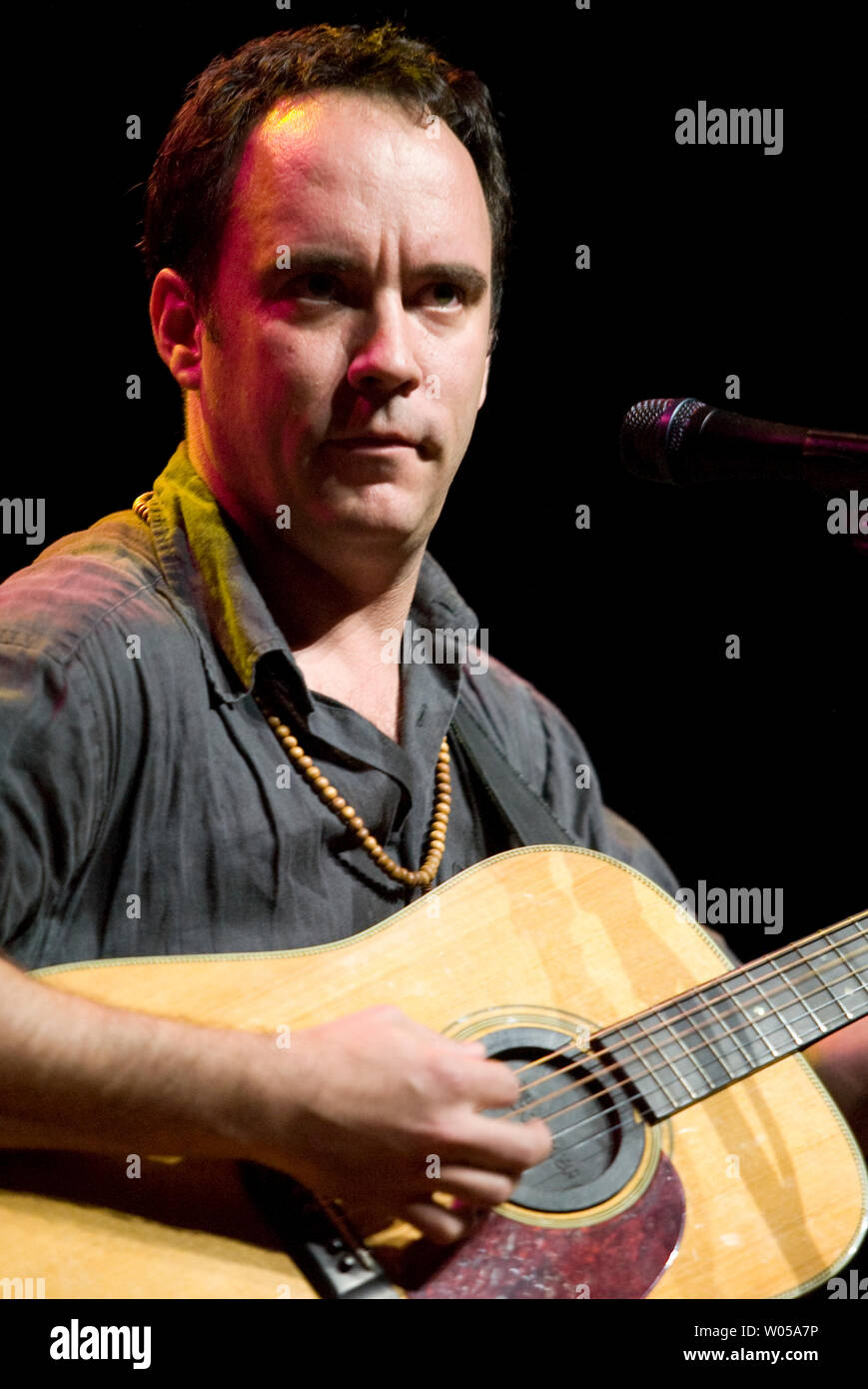 Dave mattews hi-res stock photography and images - Alamy