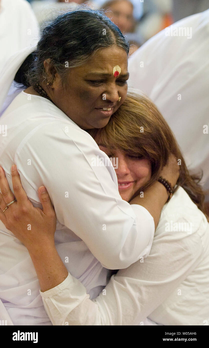 Amritanandamayi hi-res stock photography and images - Alamy